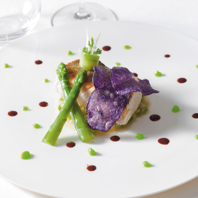 Recette : Filets de Saint-Pierre cuits au beurre demi-sel - Arts ...