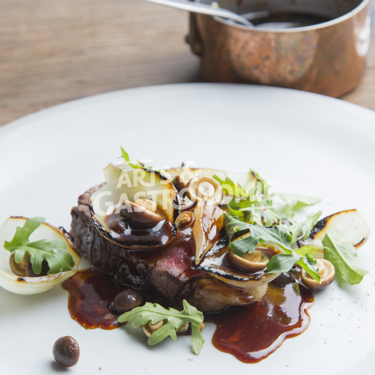 Recette : Ris de veau et oignons doux - Arts & Gastronomie