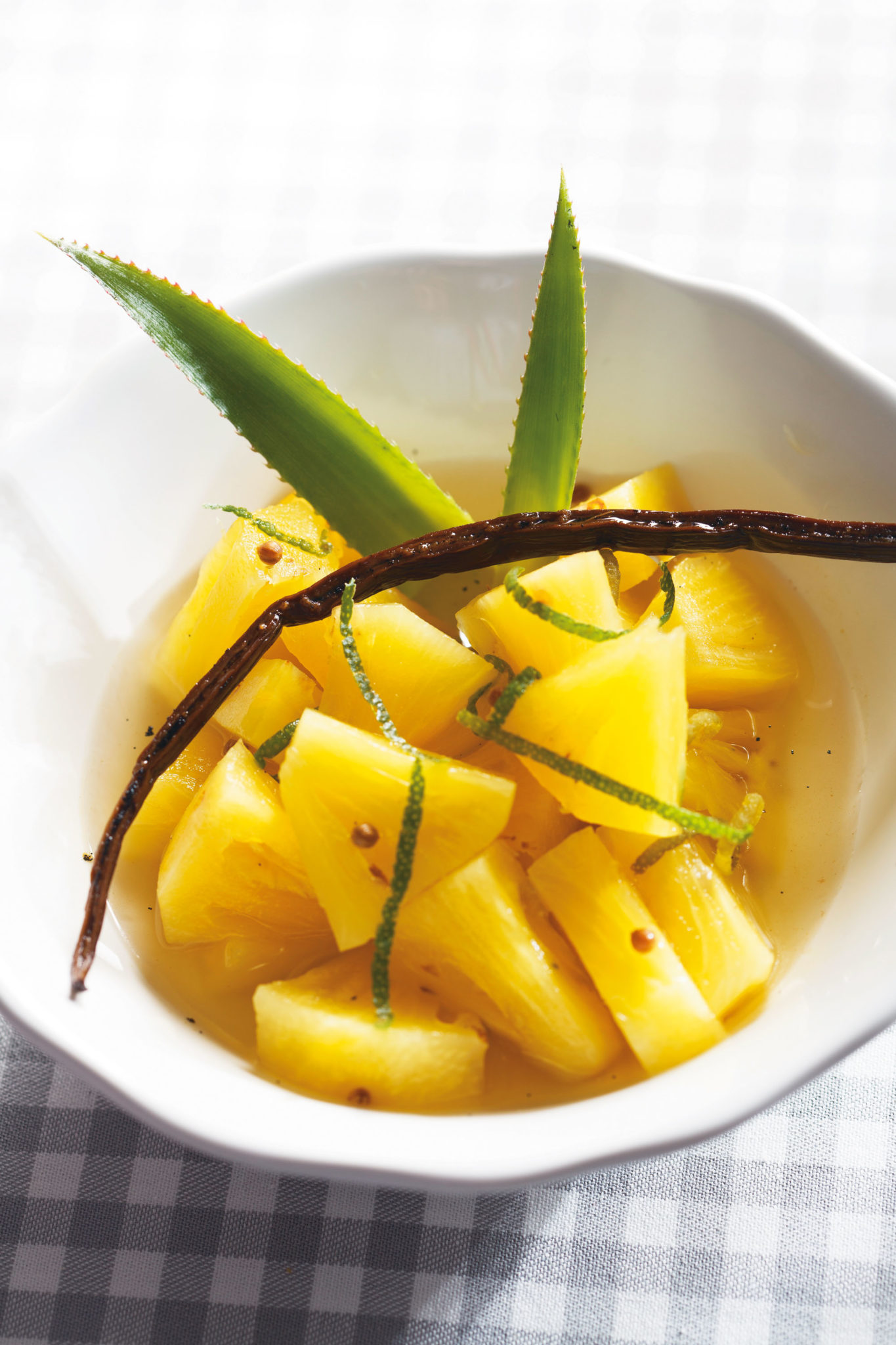 Recette : Nage d'ananas au sirop d'agave - Arts & Gastronomie