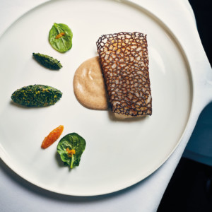 Recette : Sole en viennoise de parmesan, épinards & girolles - Arts ...