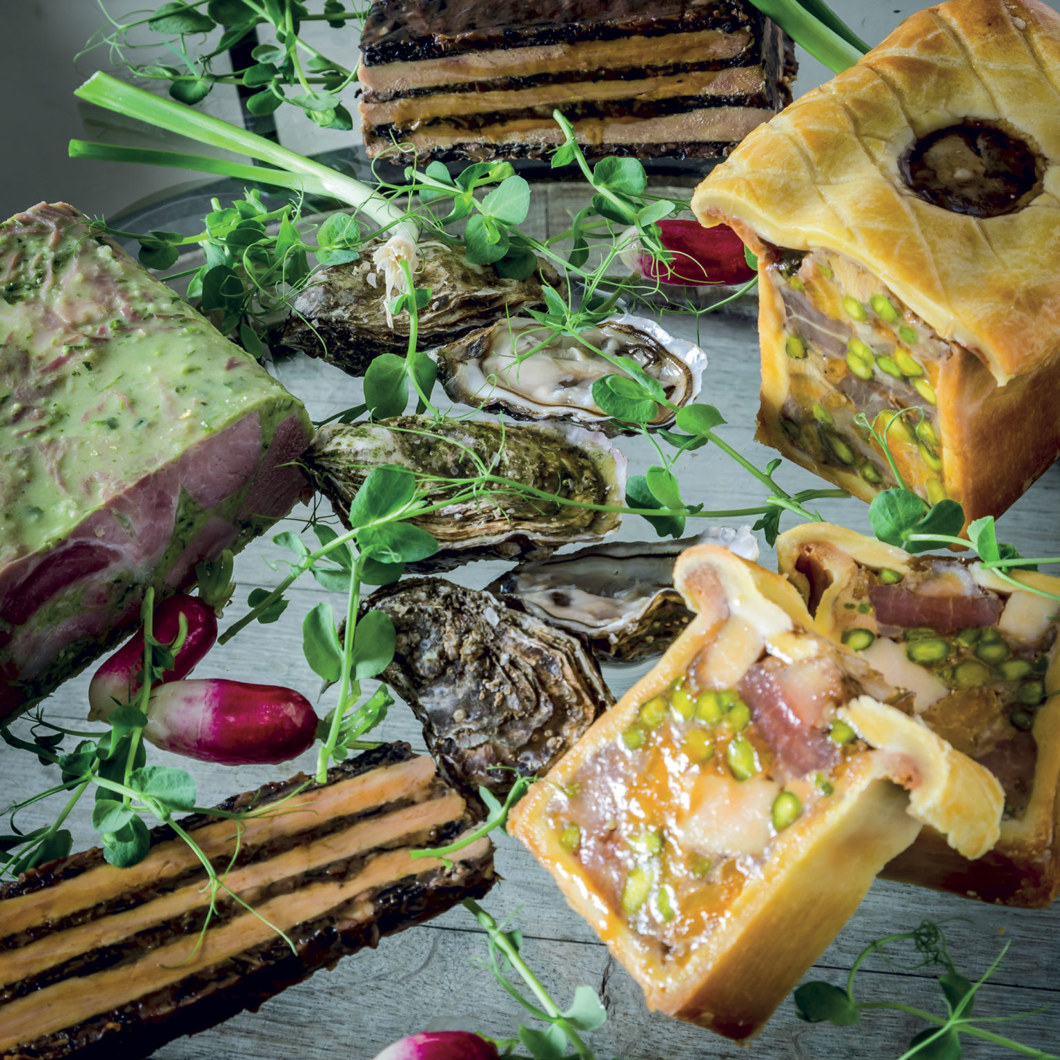 Recette : Pied de cochon désossé en crépinette - Arts & Gastronomie