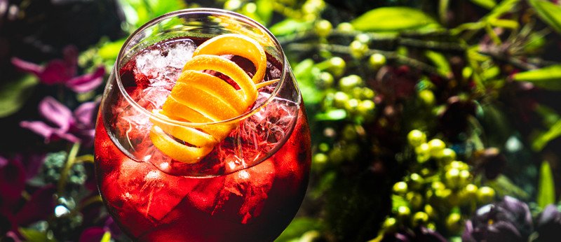 Spritz Cassis : un cocktail Bourguignon - Arts & Gastronomie