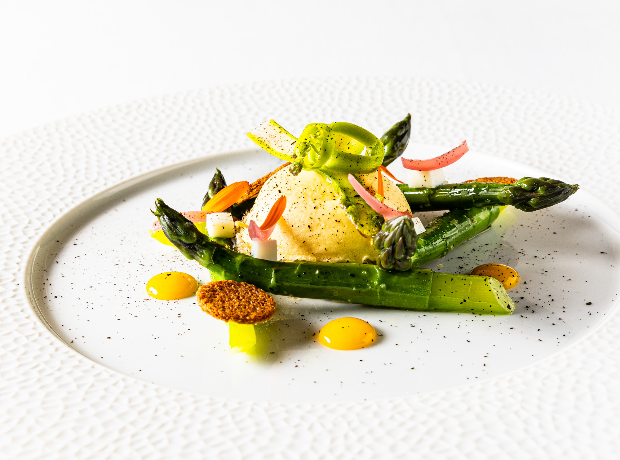 Recette : Asperges vertes, quinoa, sabayon citronné - Arts & Gastronomie