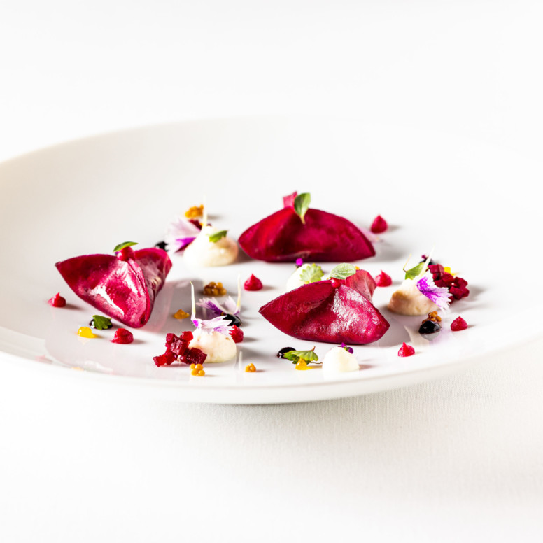 Recette : Ravioles de betterave rouge au fromage de brebis - Arts ...