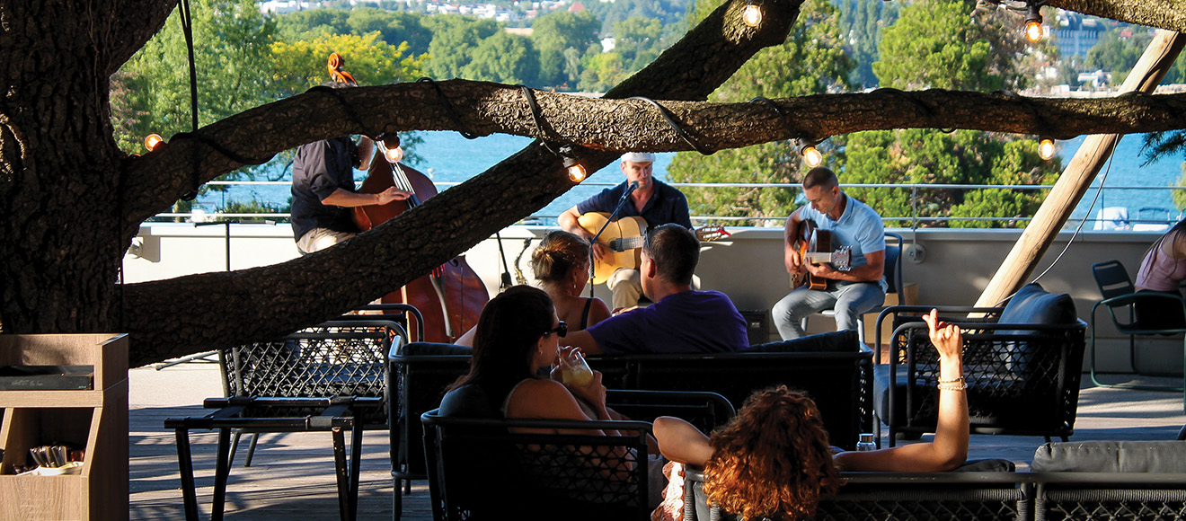 Ô Cèdre, le rooftop face au lac d’Annecy - Arts & Gastronomie